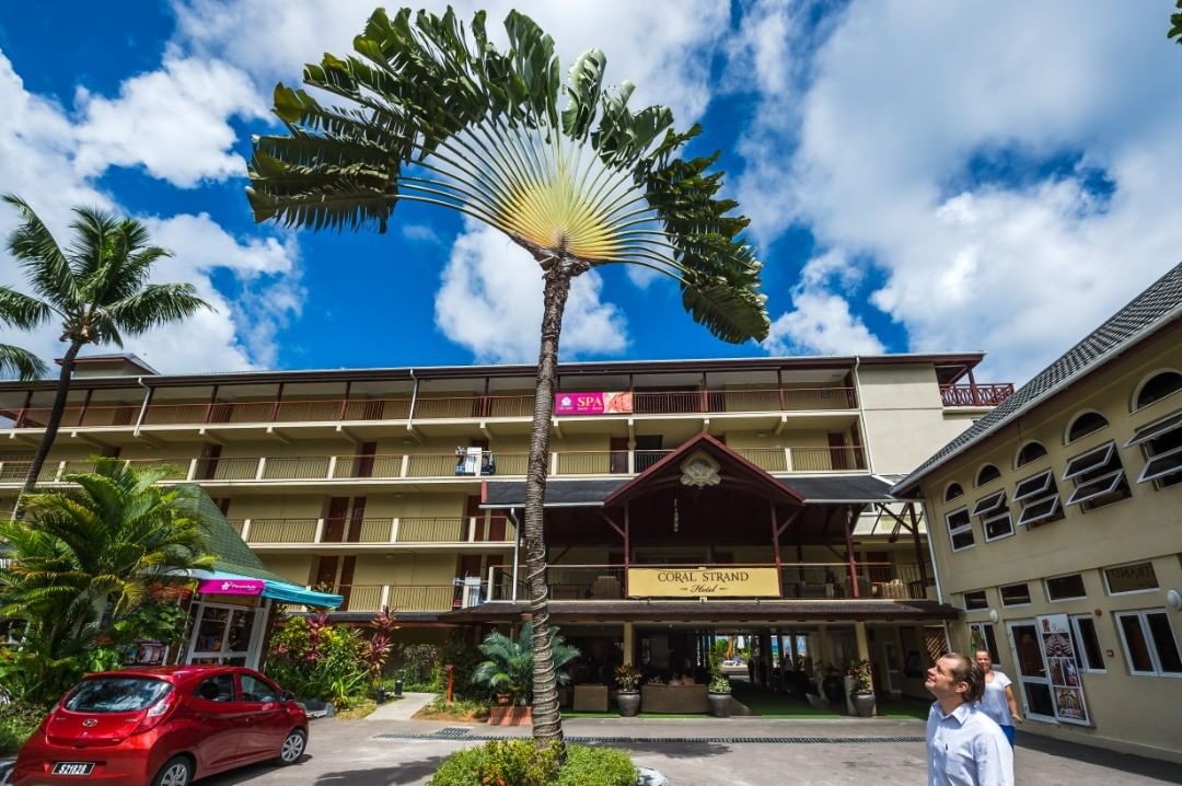 Seychelles hotel 4 stars - Coral Strand Hotel on Beau Vallon beach