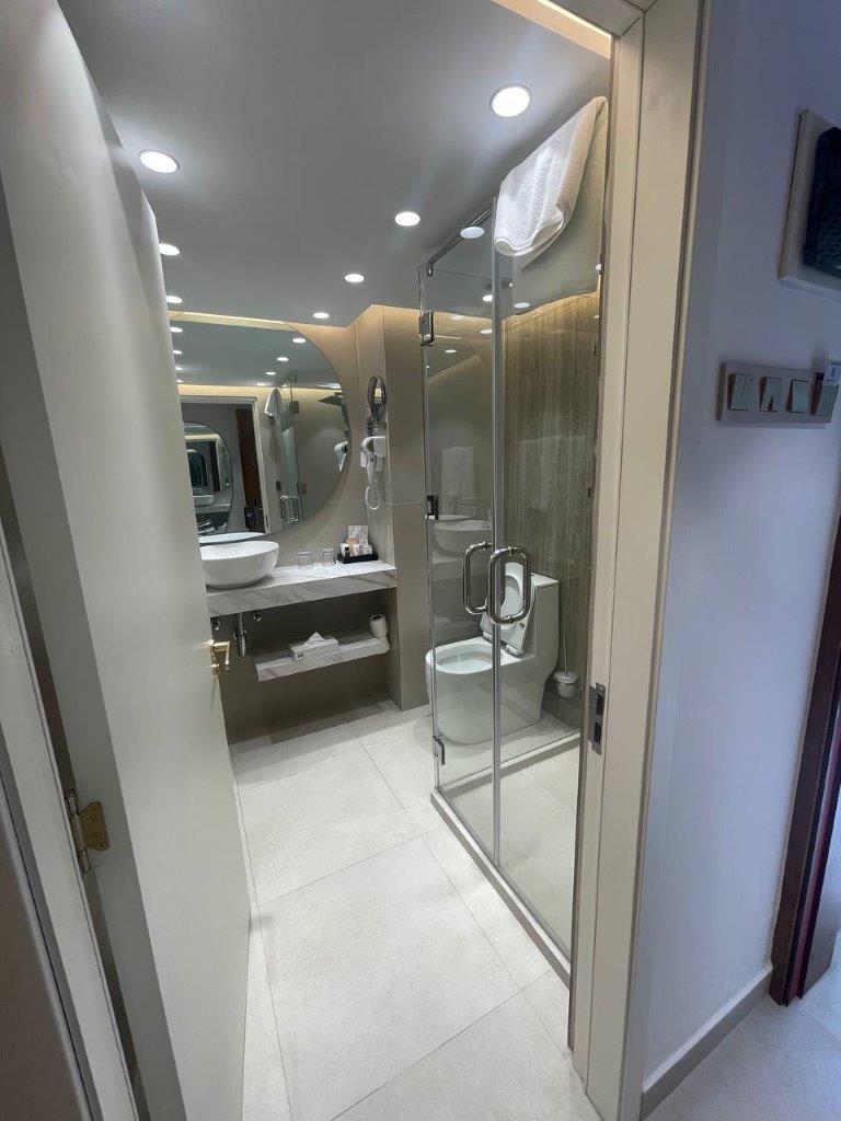 Signature Garden and Mountains | Coral Strand Hotel